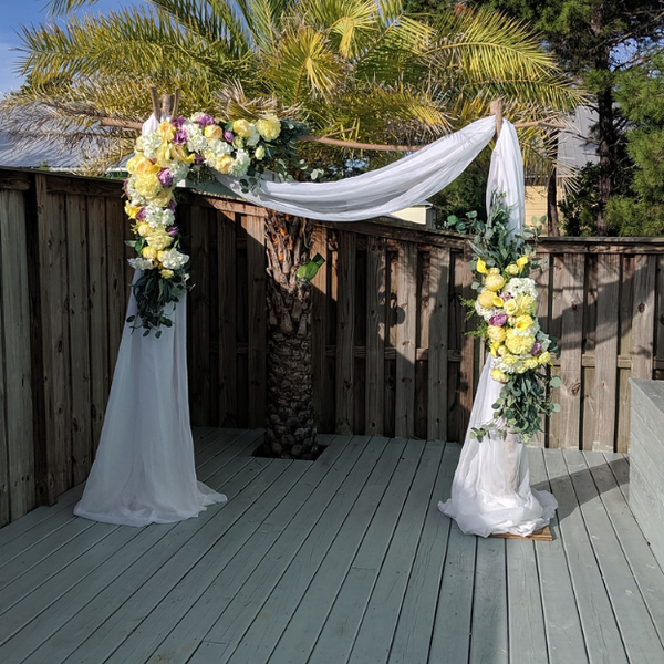 2 Post Tree Branch Arch - The Wedding Shop