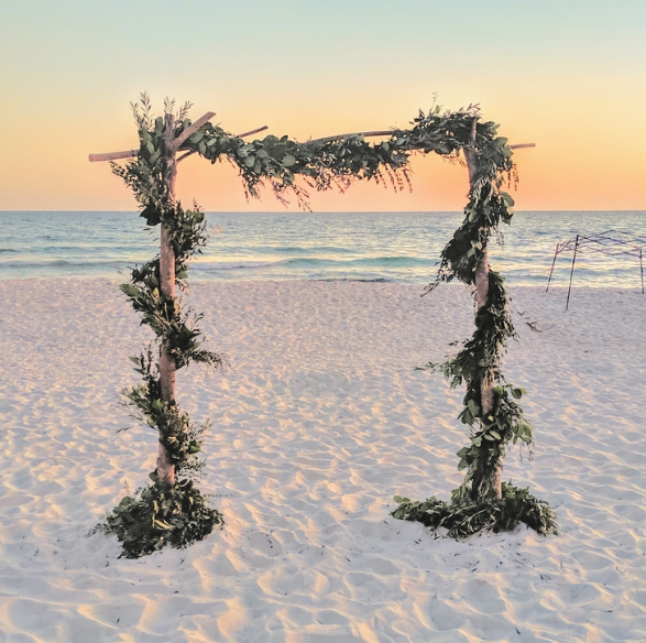 2 Post Tree Branch Arch - The Wedding Shop