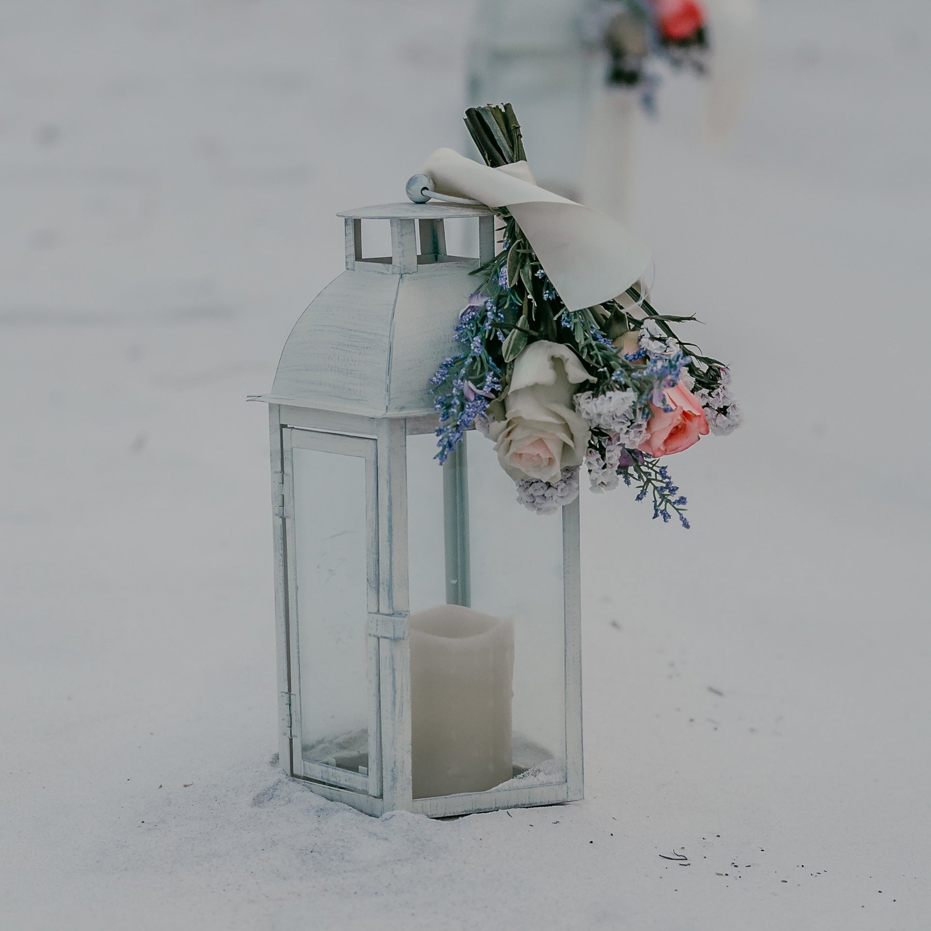 Candace Ivory Lantern Aisle Marker – The Wedding Shop