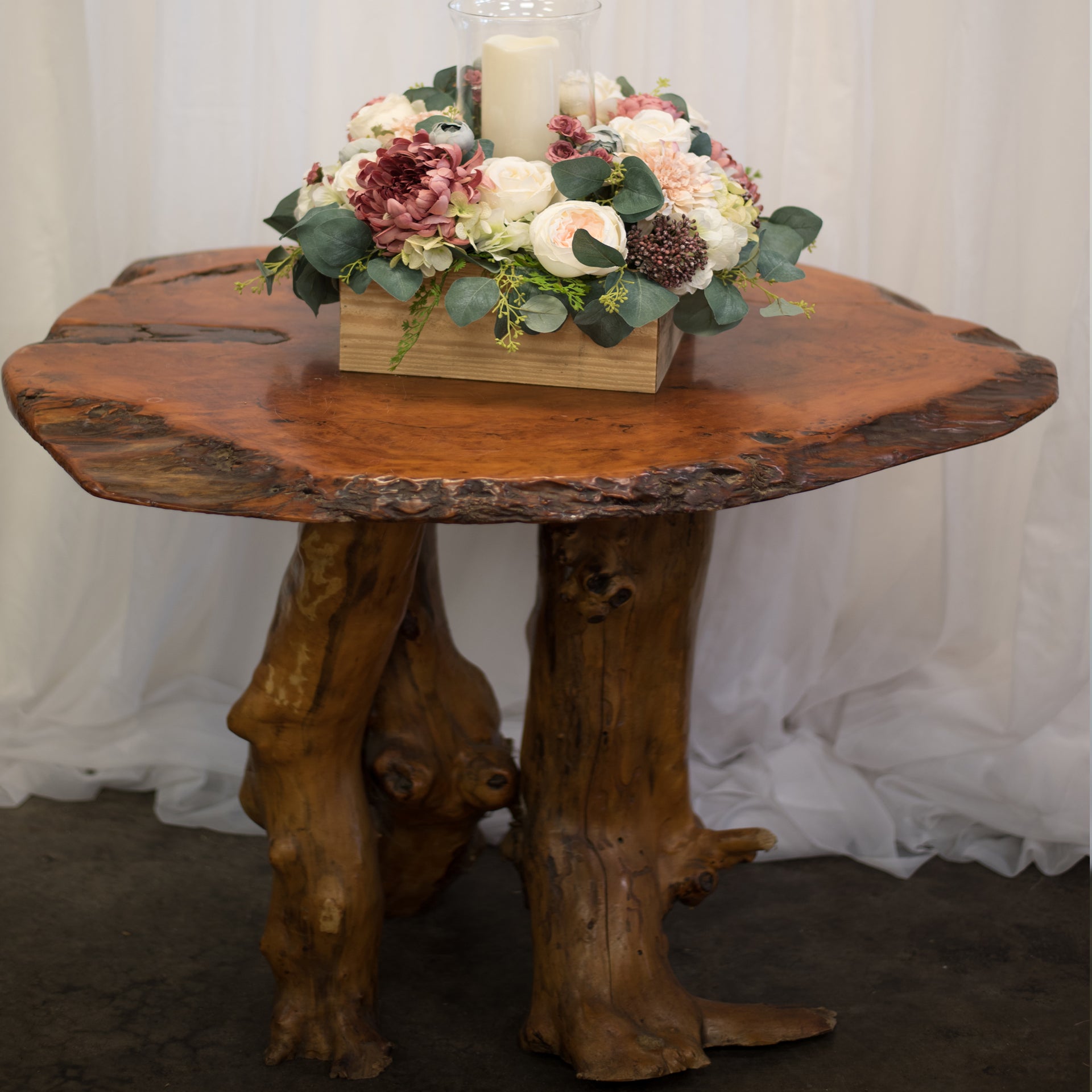 Live Edge Tree Trunk Table – The Wedding Shop